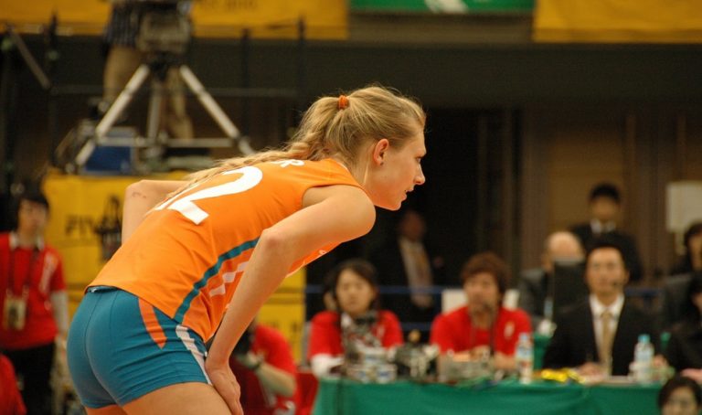 Manon Flier - Hot Sports Girls