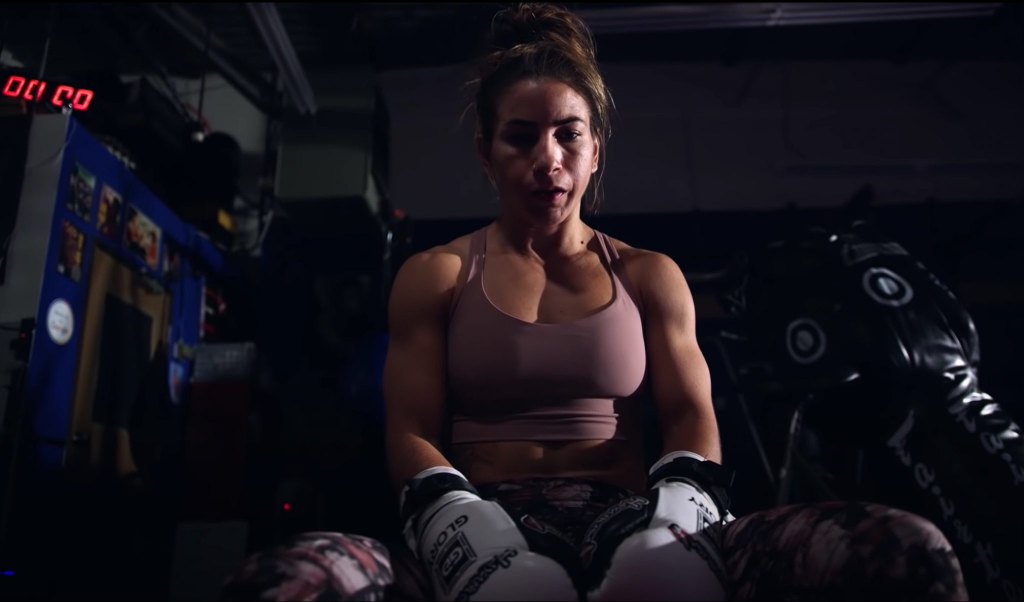 Tecia Torres hot climb - Hot Sports Girls